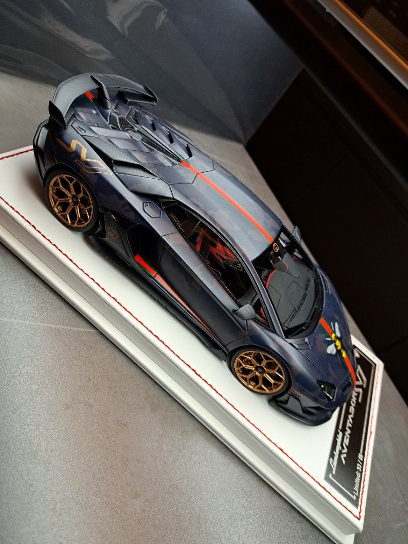 1/18 DG Aventador SVJ Gucci Davis&Giovanni, 興趣及遊戲, 玩具 & 遊戲類 - Carousell