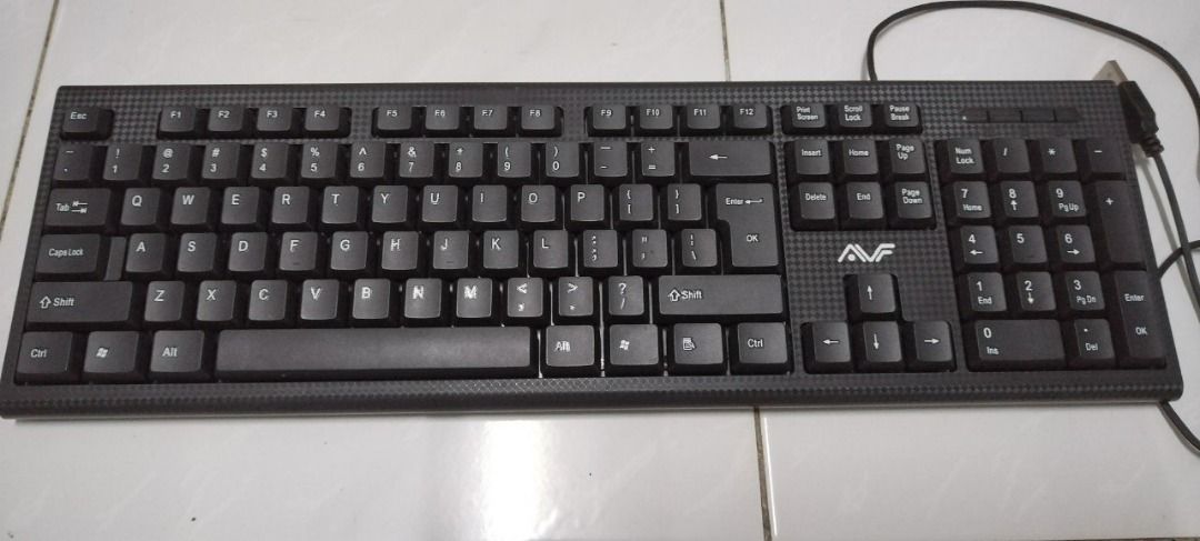 AVF keyboard (Broken at the back), Computers & Tech, Parts ...