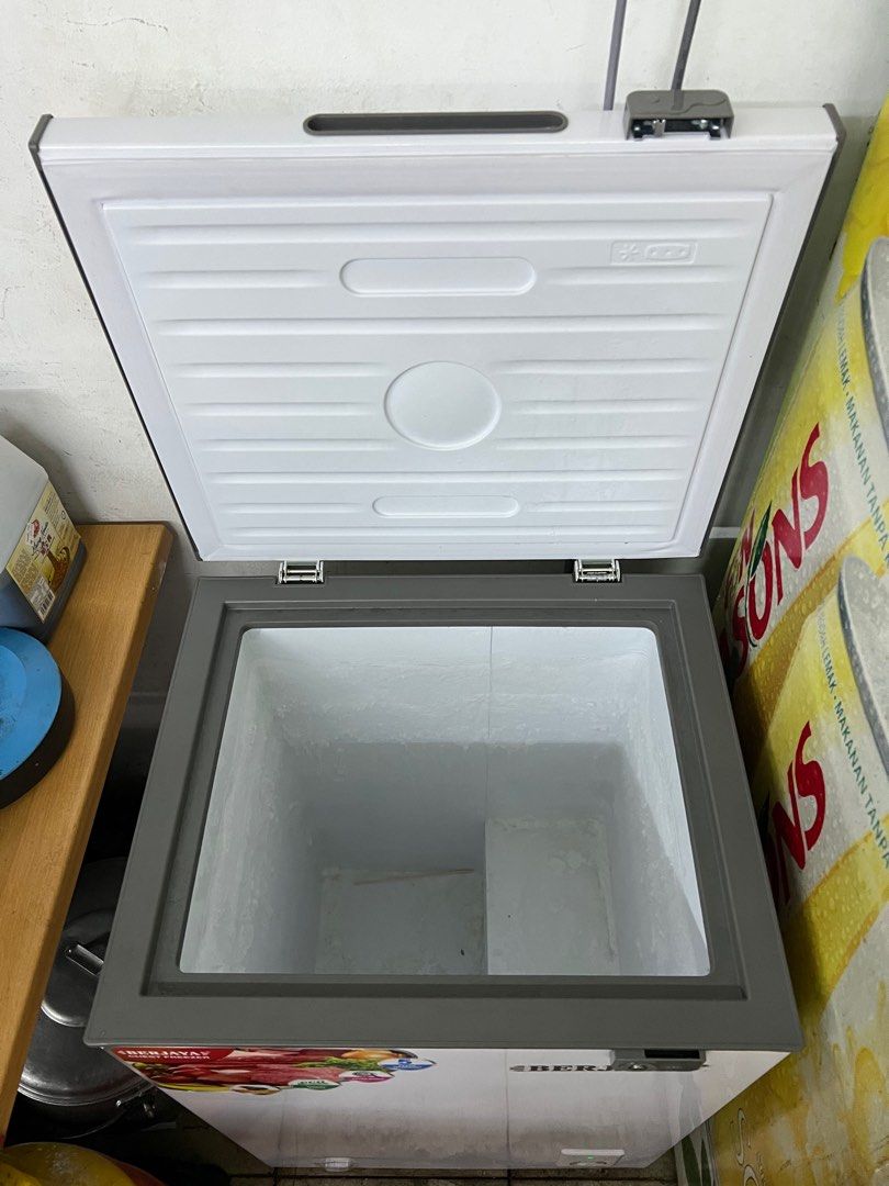 Berjaya Chest Freezer, TV & Home Appliances, Kitchen Appliances ...