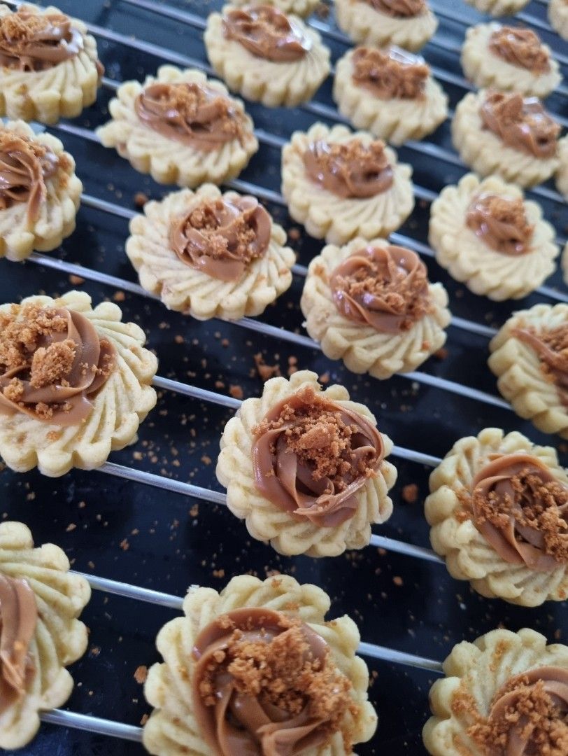 HARI RAYA BISCOFF TART HALAL, Food & Drinks, Homemade Bakes on Carousell