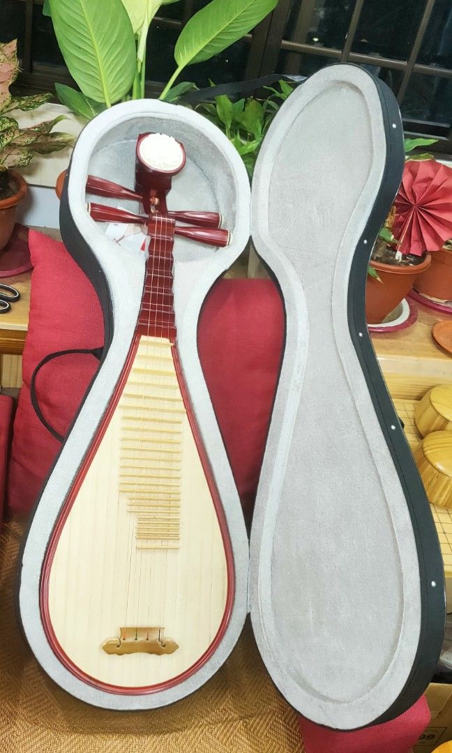 Brand-new rosewood backboard children's playing pipa, Hobbies & Toys ...