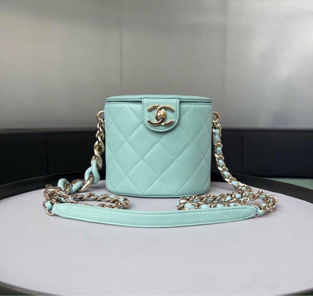 Chanel Round Vanity Case Bag Lambskin Tiffany Blue in GHW Series 29 ...
