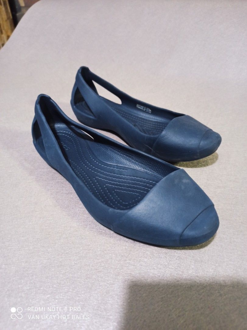 CROCS ICONIC COMFORT W7 on Carousell