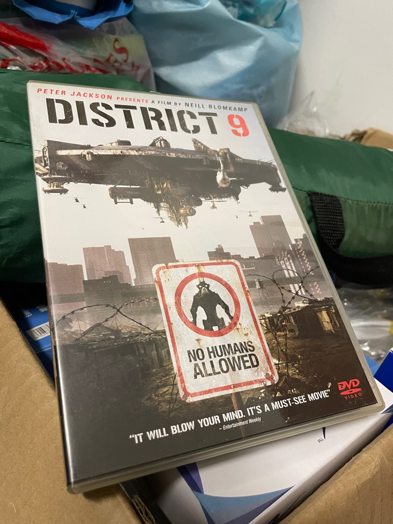 District 9 DVD, 興趣及遊戲, 音樂、樂器 & 配件, 音樂與媒體 - CD 及 DVD - Carousell