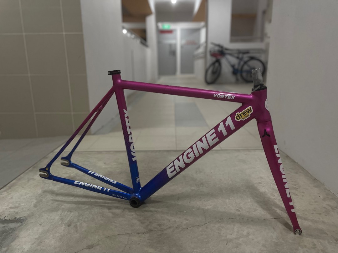 Engine 11 2022 Vortex frameset (WTT/WTS), Sports Equipment, Bicycles ...