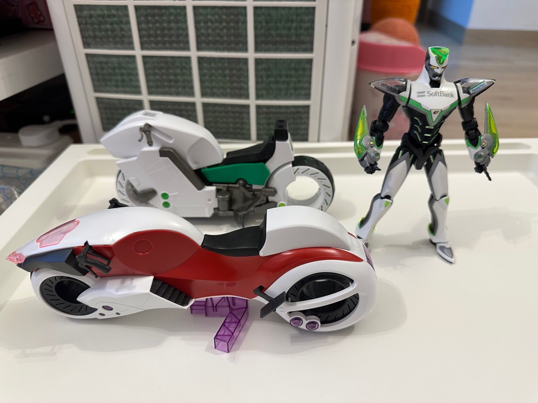 Figurerise stand 6 tiger and bunny, 興趣及遊戲, 玩具 & 遊戲類 - Carousell