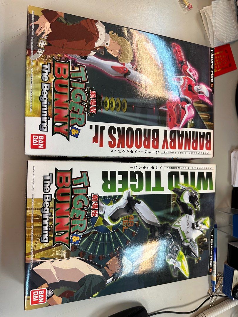 Figurerise stand 6 tiger and bunny, 興趣及遊戲, 玩具 & 遊戲類 - Carousell