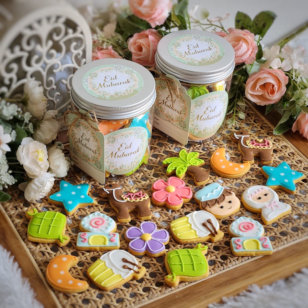 Hari Raya cookies in a jar, Food & Drinks, Homemade Bakes on Carousell