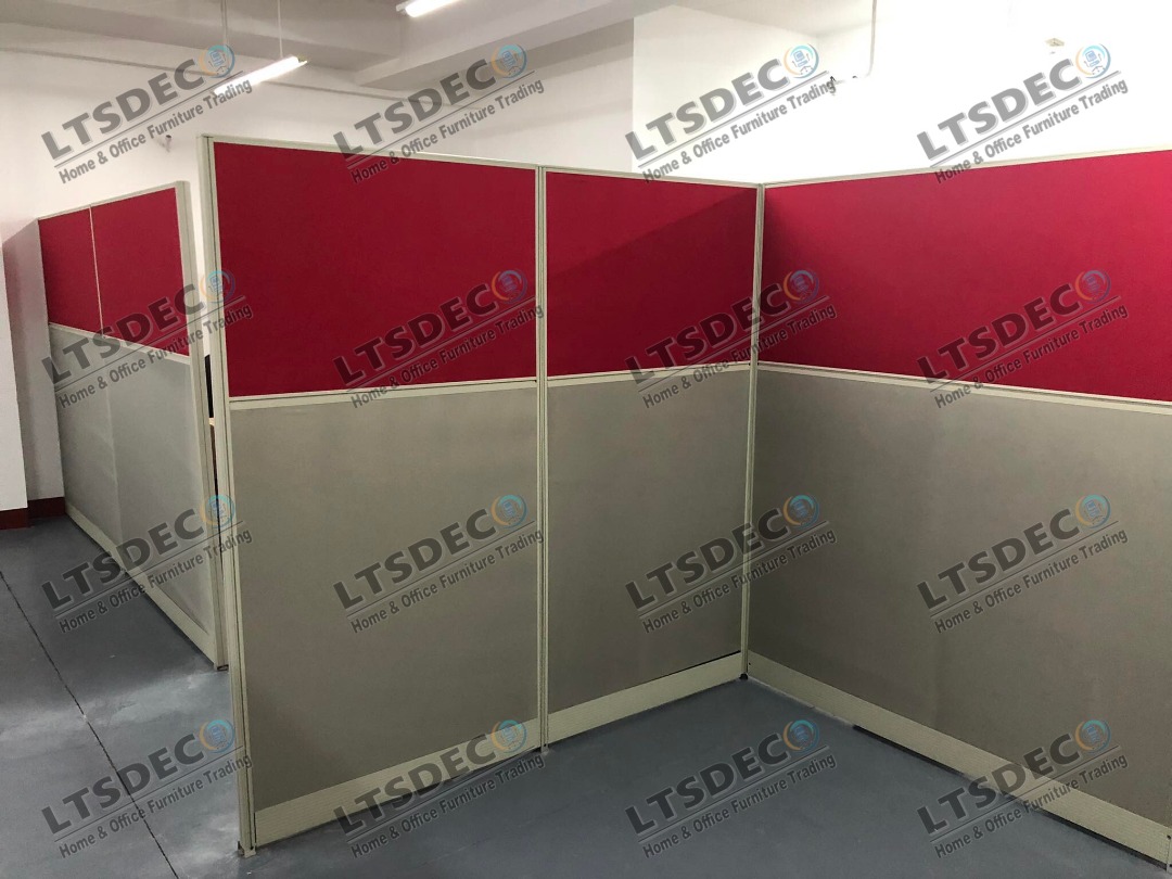 high panel office partition furniture on Carousell