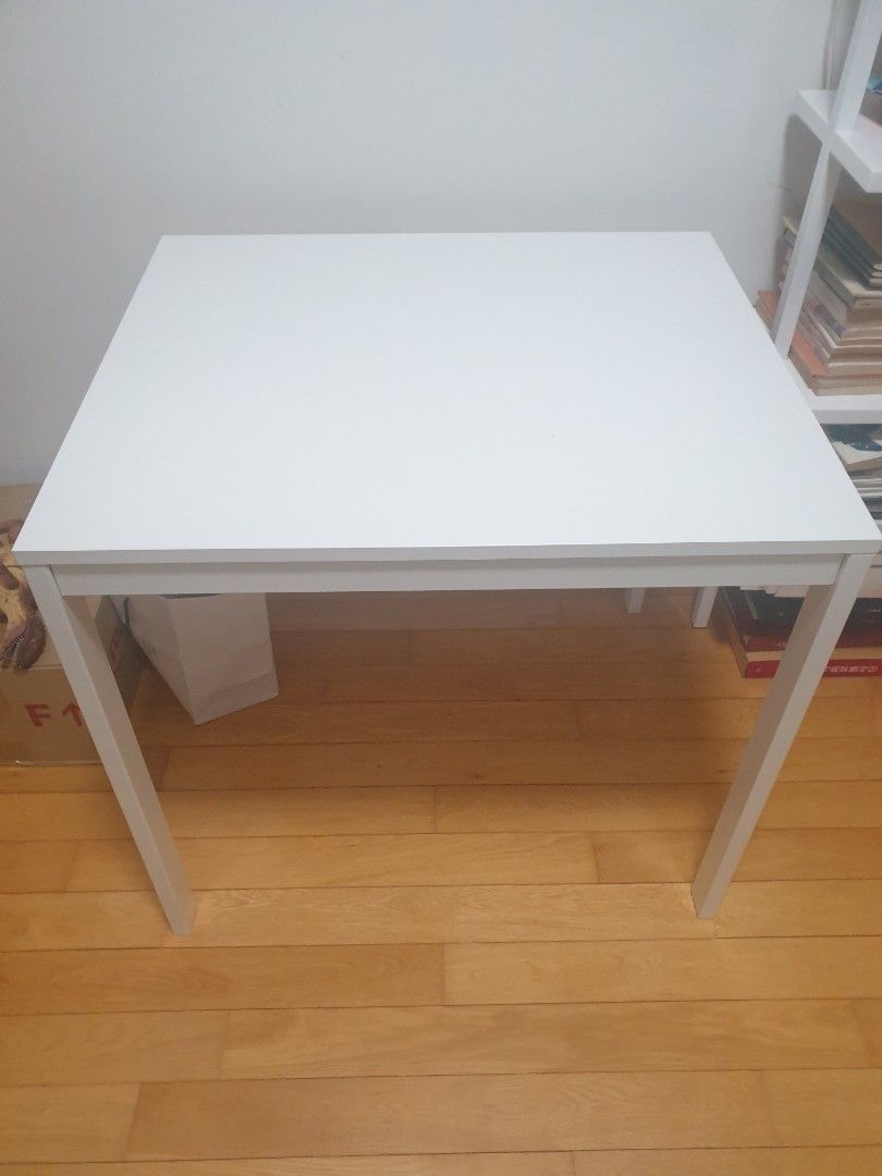 Ikea Vangsta extendable table white 80/120 x 70, Furniture & Home ...