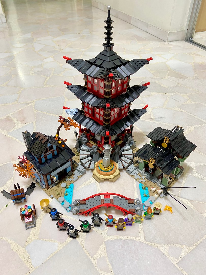 LEGO 70751 Temple of Airjitzu. Ninjago, Hobbies & Toys, Toys & Games on ...
