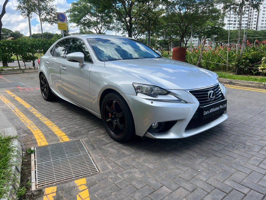 Lexus IS300h Hybrid 2.5 Executive (A), Cars, Used Cars on Carousell