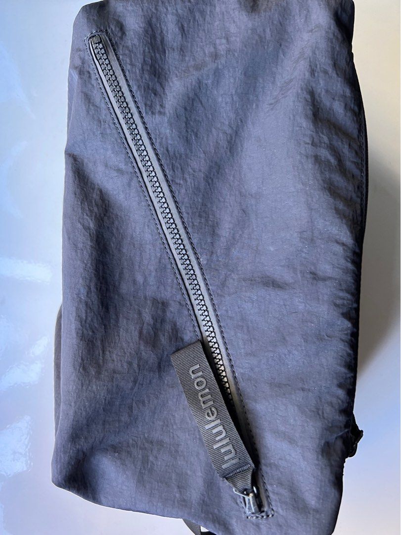 Lululemon Fast Track Bag 2.0 10L, Women's Fashion, Bags & Wallets ...