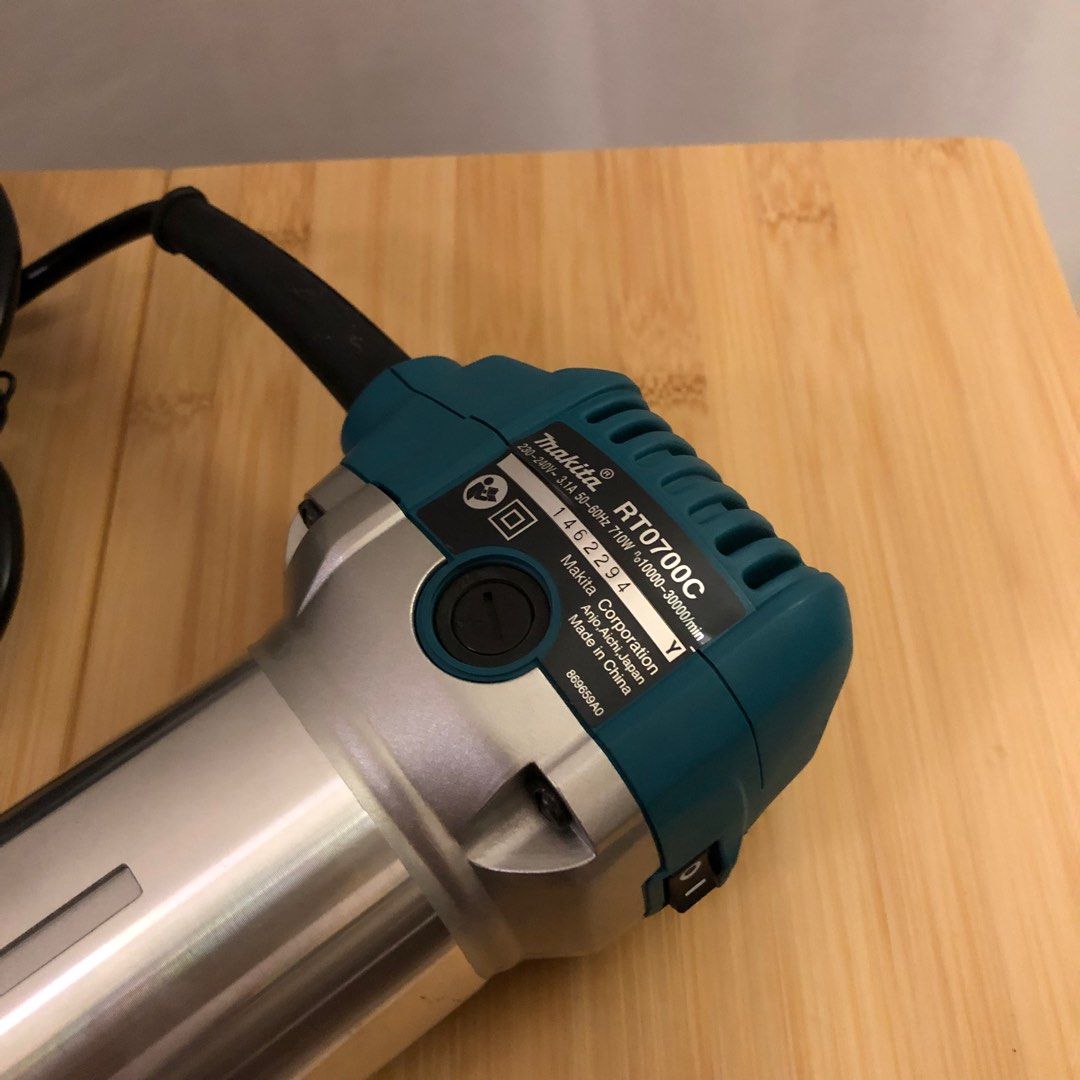 Makita Trimmer Router RT0700C, Furniture & Home Living, Home ...