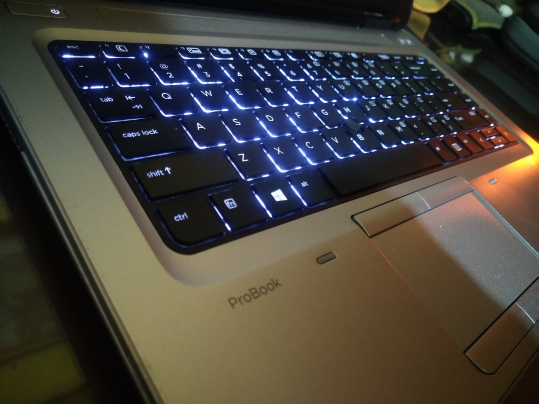 Mid Gaming HP Probook 14in A6 8530B 6cpus - 512mb R5 Graphics - 8gb ...