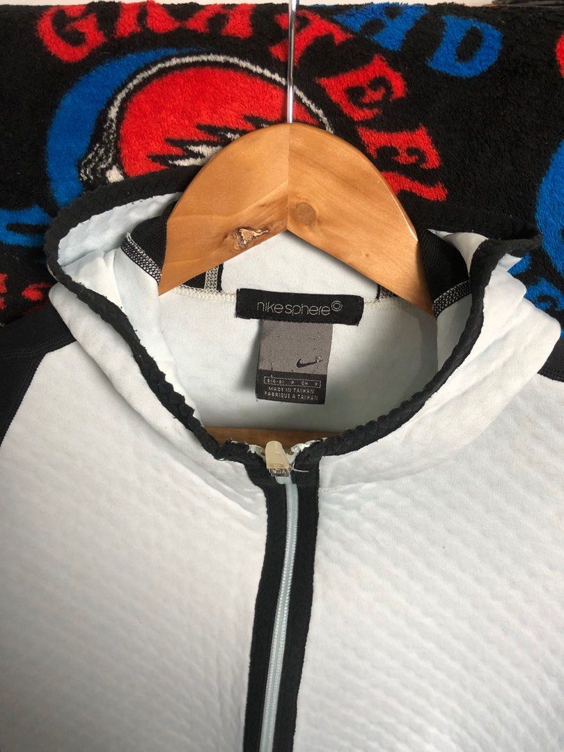 Nike sphere jacket, Women's Fashion, Coats, Jackets and Outerwear on ...