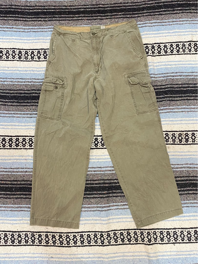 Old navy Cargo pants, Men's Fashion, Bottoms, Jeans on Carousell