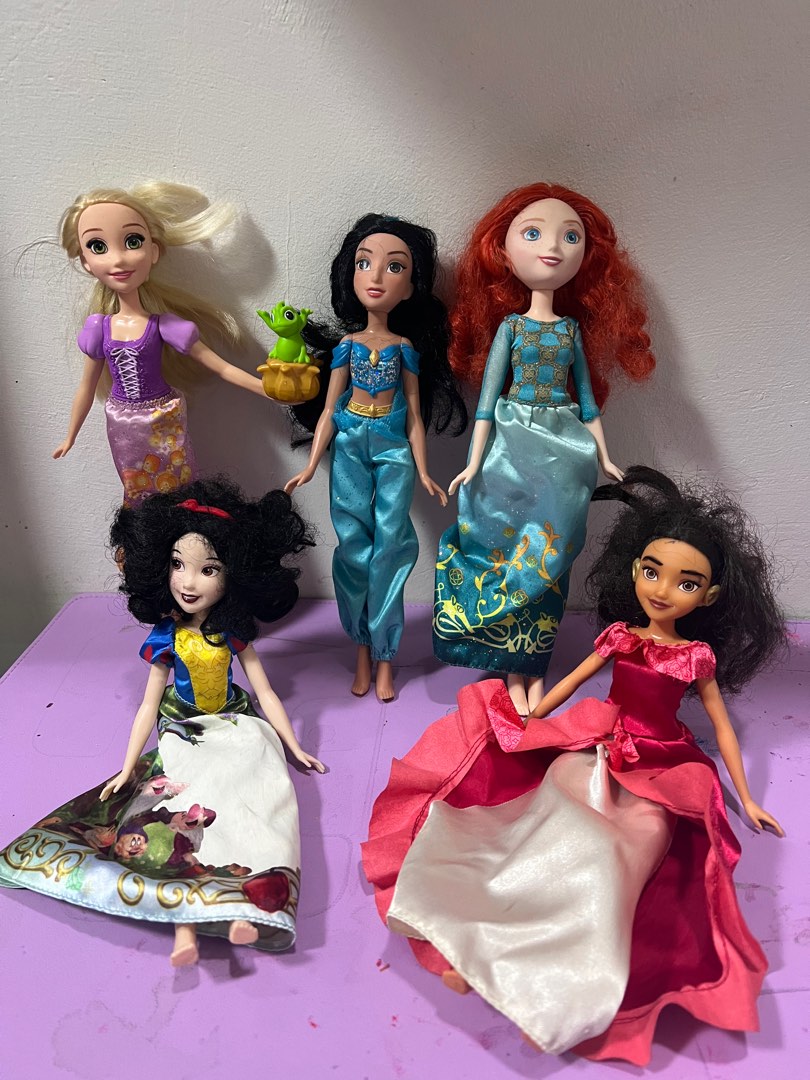 PreLoved Disney Princesses Bundle on Carousell