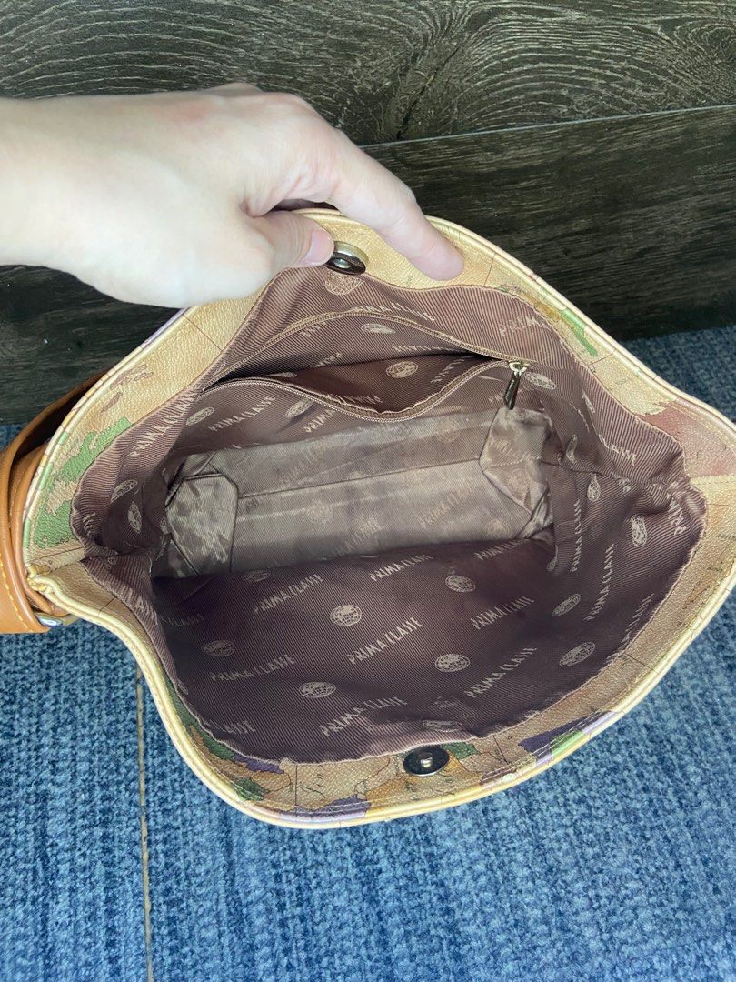 Prima Classe Map Bag, Women's Fashion, Bags & Wallets, Cross-body Bags ...
