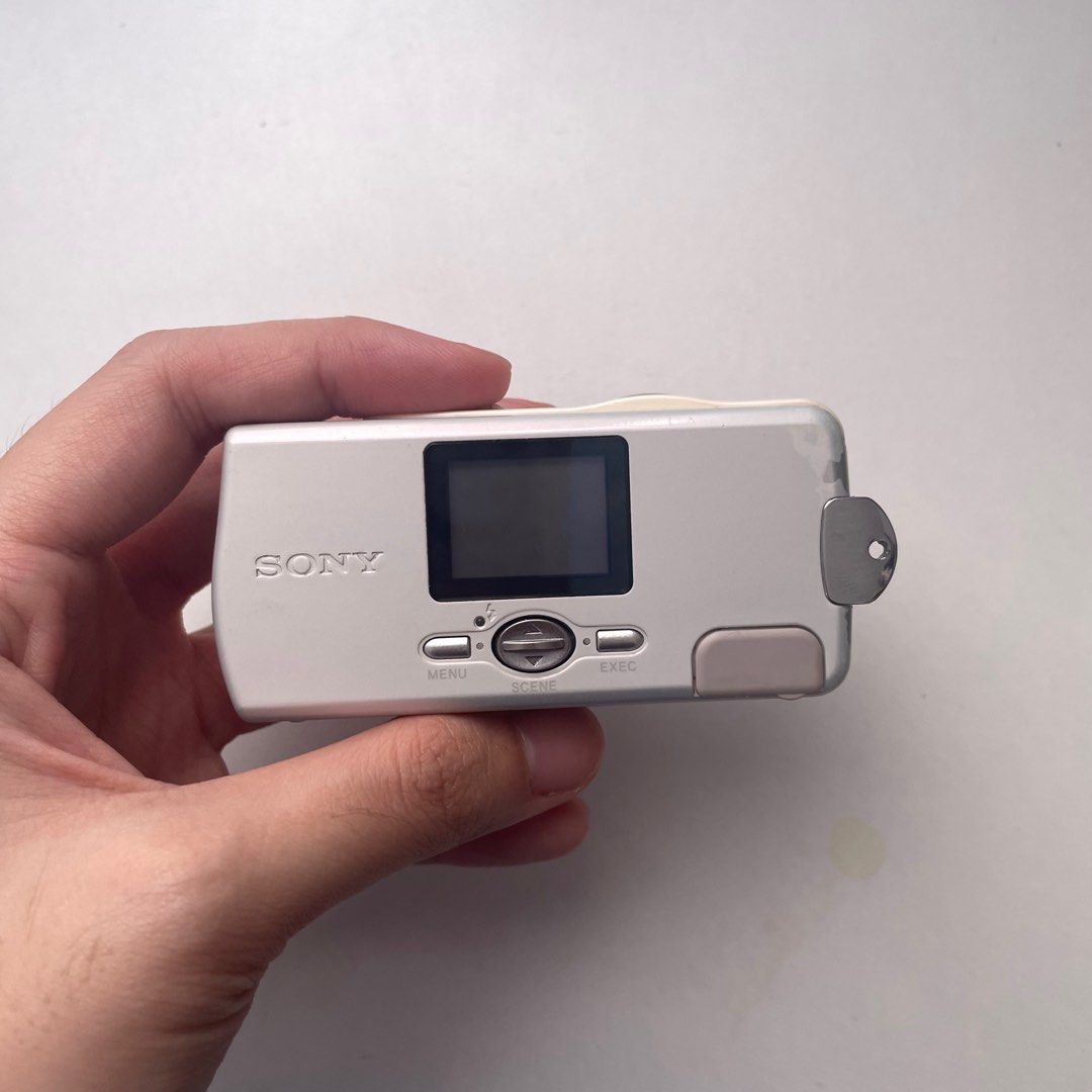 Rare Sony Cybershot U-10 digicam, Photography, Cameras on Carousell