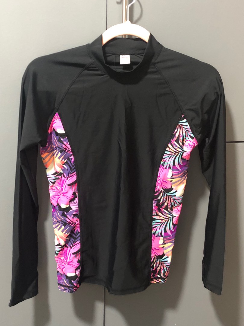Rash guard, Women's Fashion, Swimwear, Rash guard on Carousell