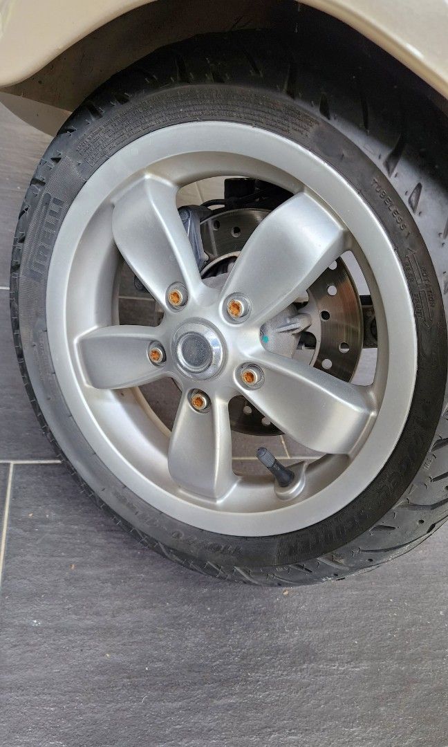 Rim Original Vespa Primavera 150 11 Inch w Tyre, Auto Accessories on ...