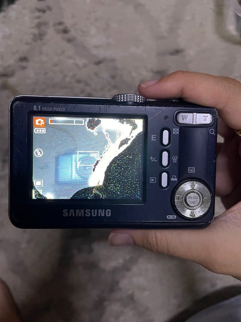 Samsung s800 digicam on Carousell