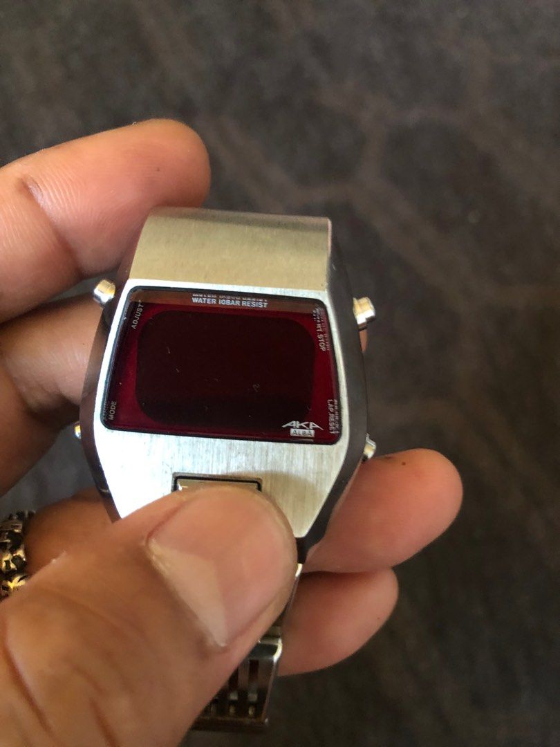 Seiko alba red LED, Men's Fashion, Watches & Accessories, Watches on ...