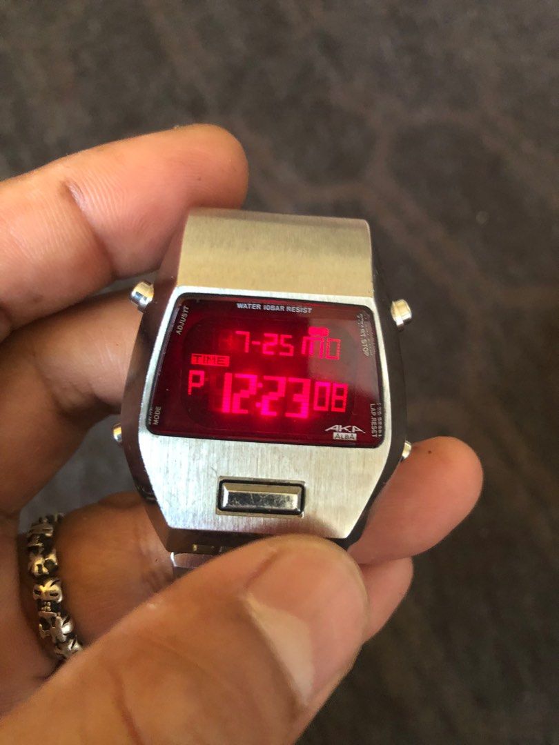 Seiko alba red LED, Men's Fashion, Watches & Accessories, Watches on ...