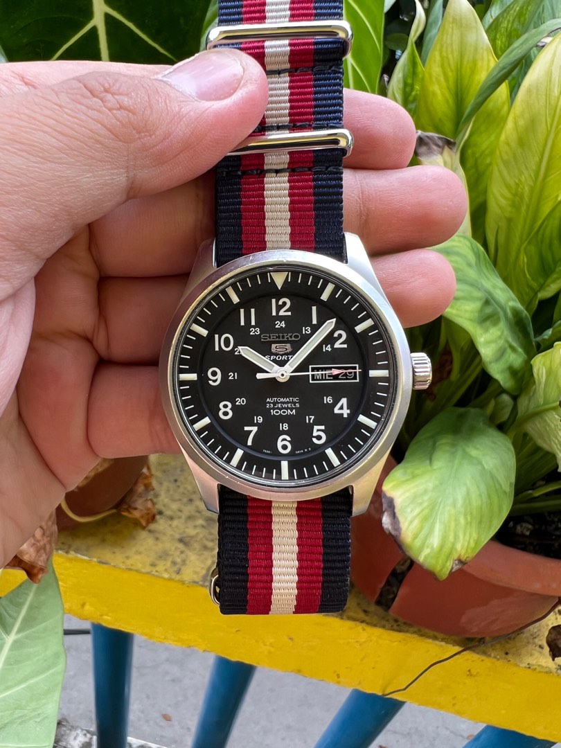 Seiko SNZG15 Military Watch December 2001/2011, Men's Fashion, Watches ...