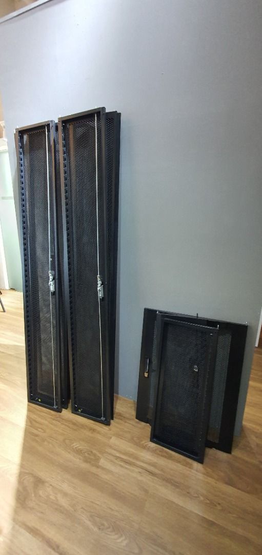 Server rack doors and side panels, Computers & Tech, Parts ...