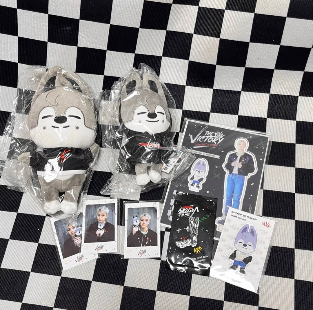 STRAY KIDS SKZOO BANG CHAN WOLFCHAN PLUSH SET, Hobbies & Toys ...