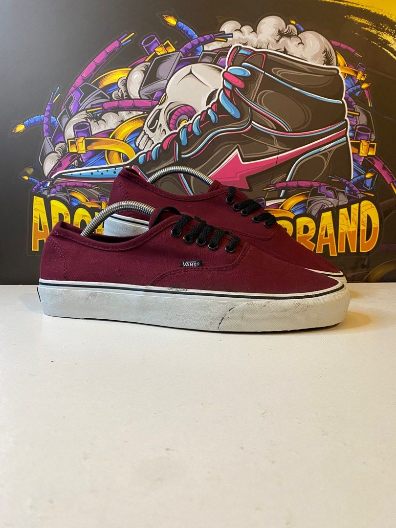 Vans Port Royal Red Maroon, Fesyen Pria, Sepatu , Sneakers di Carousell