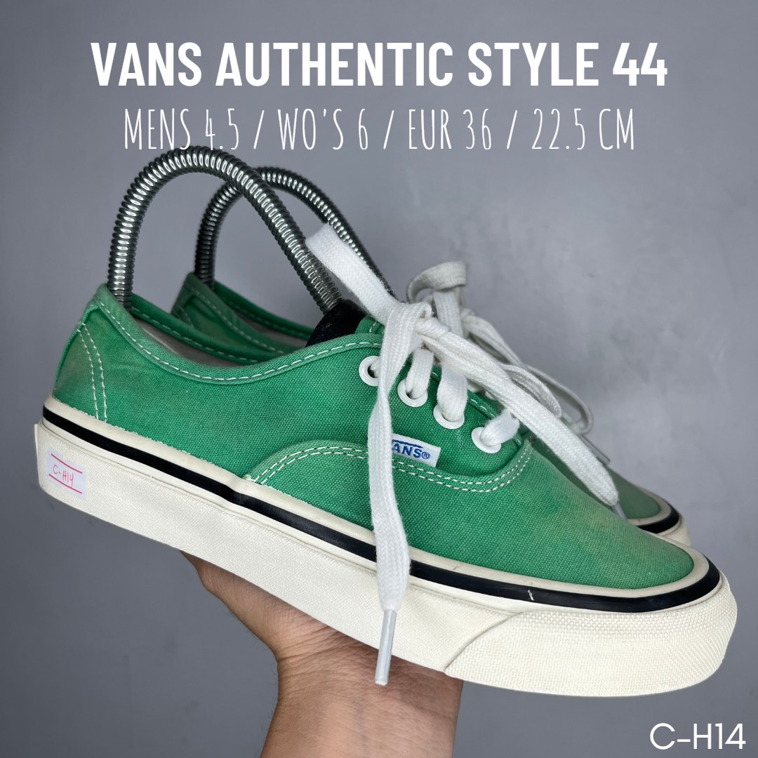 VANS STYLE 44, Women's Fashion, Footwear, Sneakers on Carousell