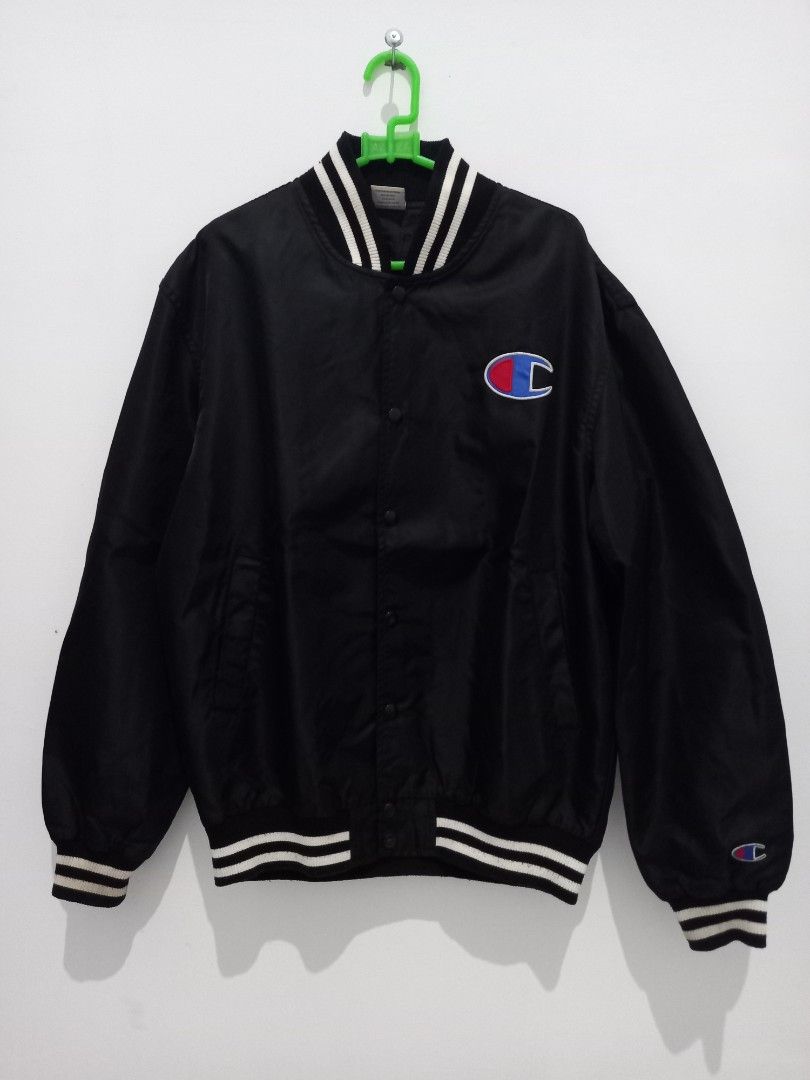 Varsity champion hitam, Fesyen Pria, Pakaian , Atasan di Carousell