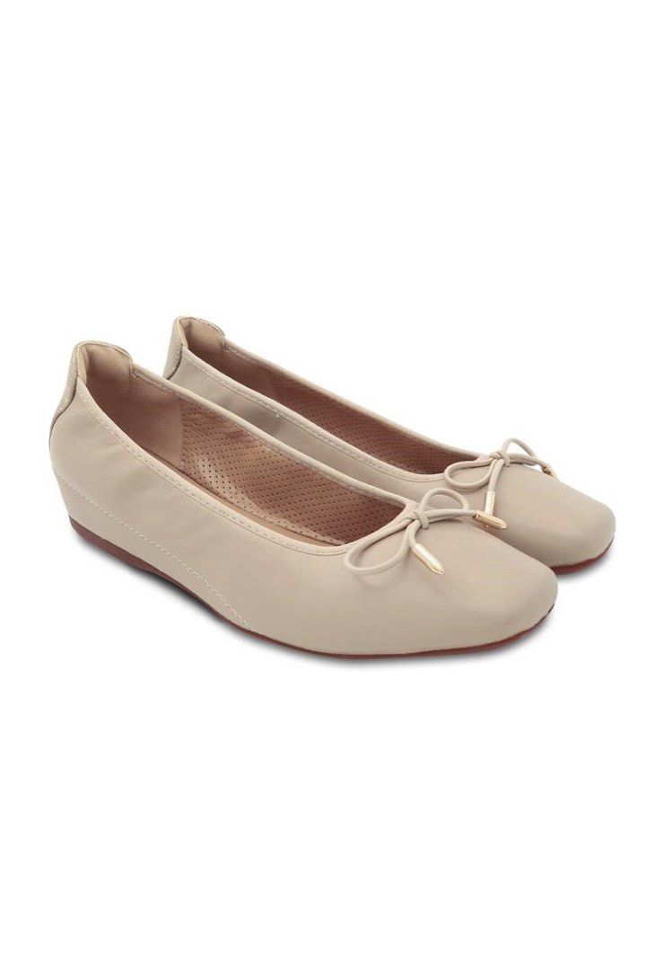 Vincci, Luxury, Sneakers & Footwear on Carousell