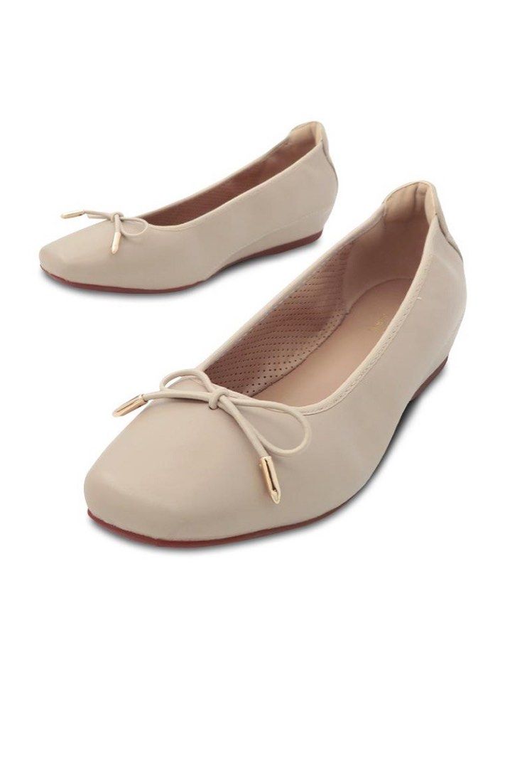 Vincci, Luxury, Sneakers & Footwear on Carousell