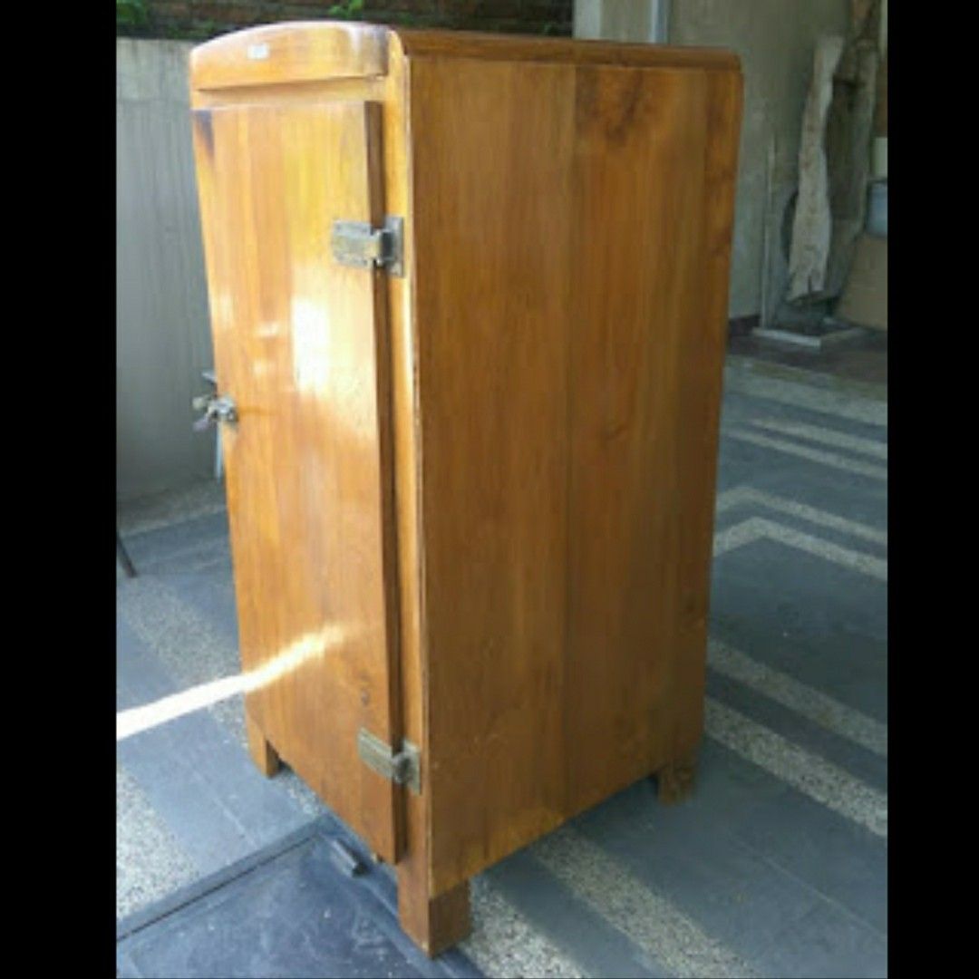 Vintage Kulkas Kayu Kuno " Toko Bie Surabaja ", Antik, Furnitur di ...