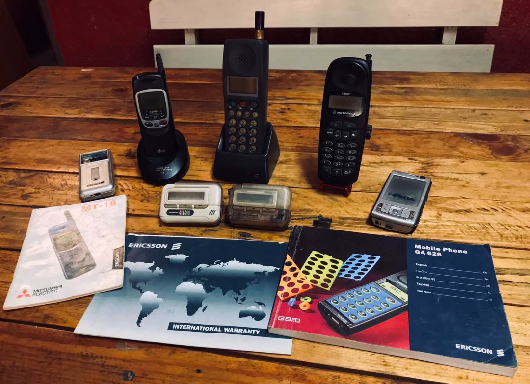 Vintage Mobile Phones Pager, Mobile Phones & Gadgets, Mobile Phones ...