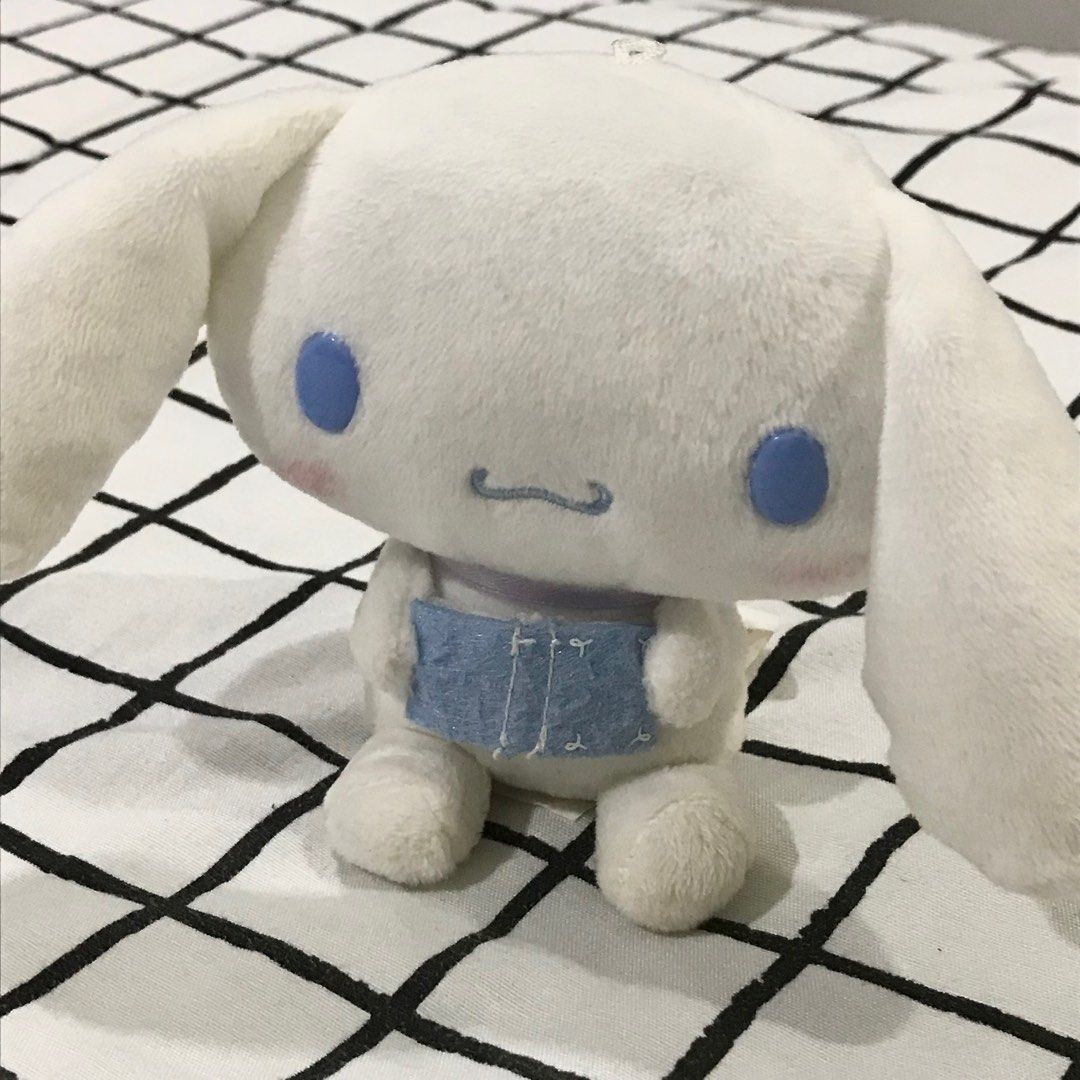 Sanrio Cinnamoroll Reading Book Stuffed Plush Toy Charm, Hobbies & Toys ...