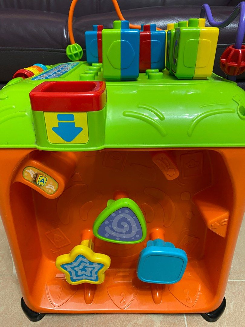 Vtech Ultimate Alphabet Activity Cube, 兒童＆孕婦用品, 嬰兒玩具 - Carousell
