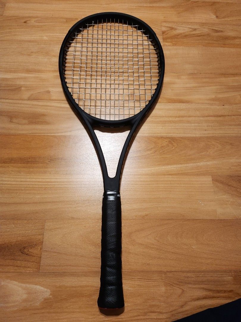 Wilson Pro Staff 97 v11, Sports Equipment, Sports & Games, Racket ...