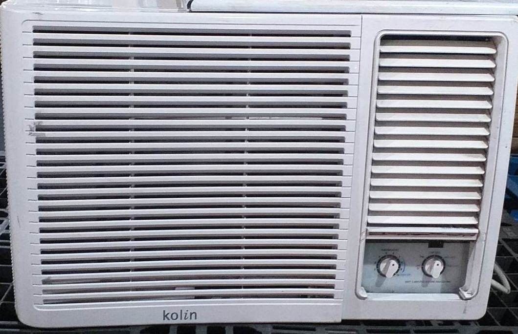 WINDOW TYPE AIRCON / 2.5HP, TV & Home Appliances, Air Conditioning and ...