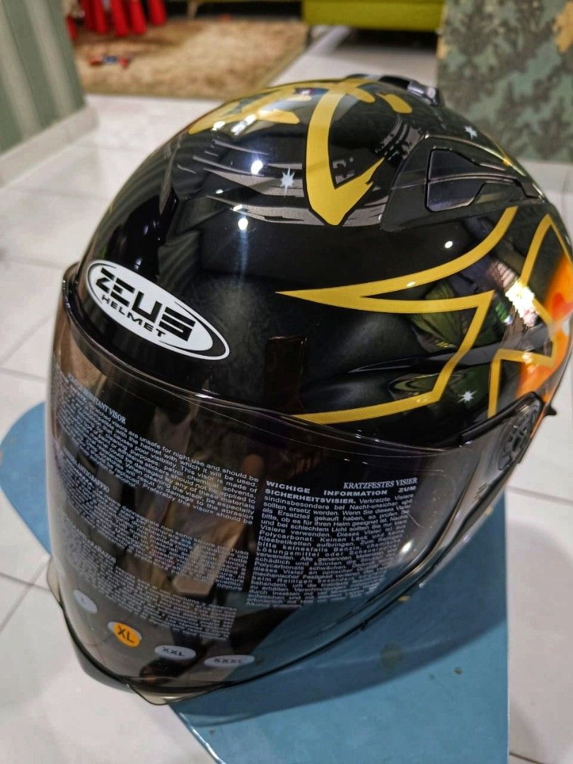 Zeus 613 Samurai helmet, Motorbikes on Carousell