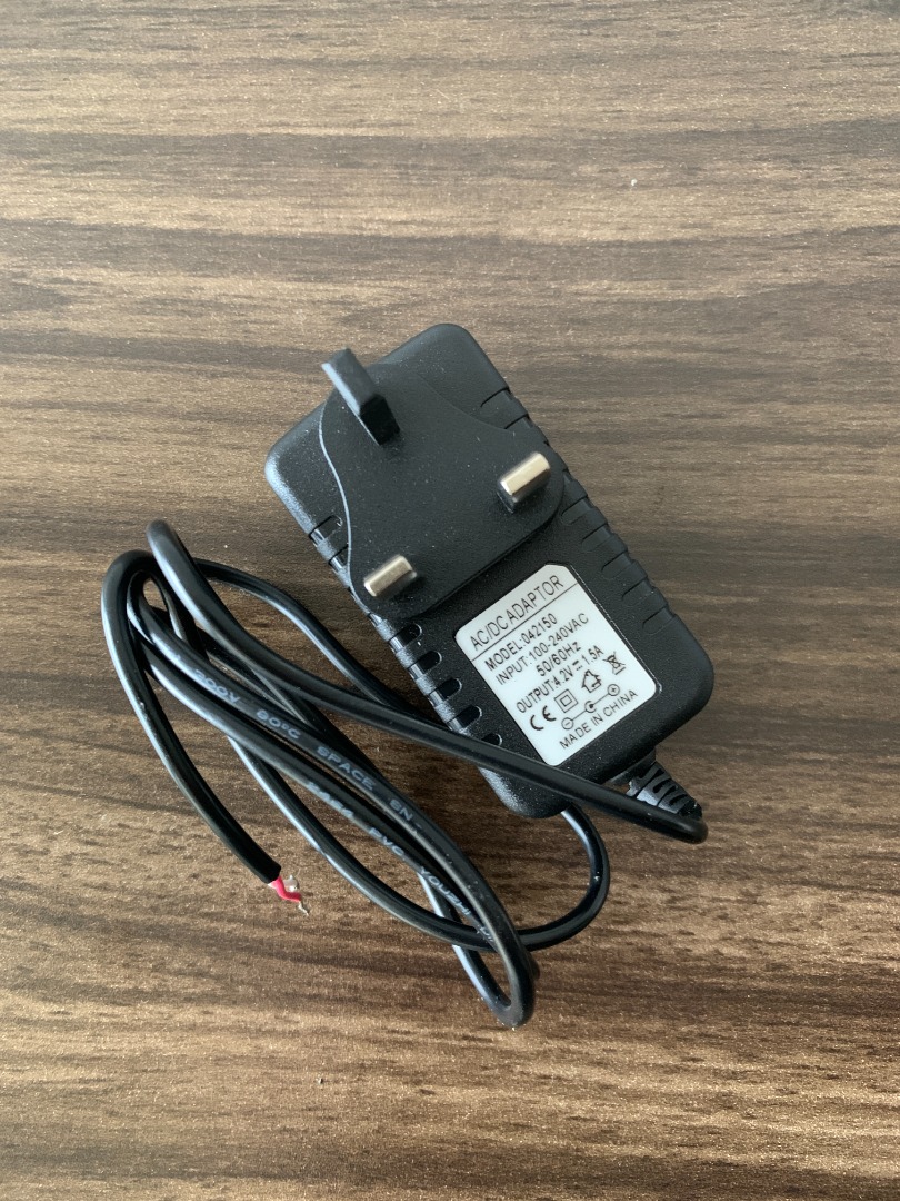 AC/DC adaptor adapter 4.2V 1.5A dry cabinet, Photography, Photography ...