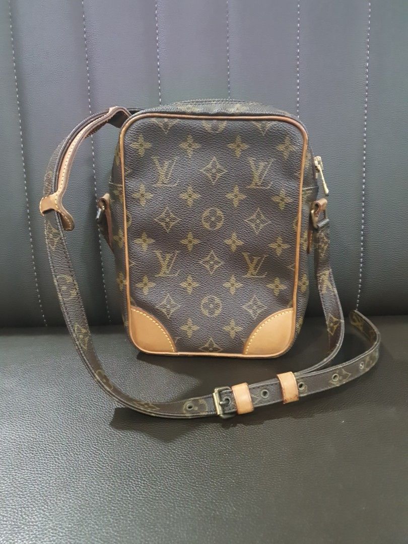Authentic LV Monogram Camera Bag, Women's Fashion, Bags & Wallets ...