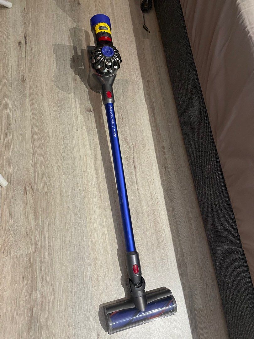 AUTHENTIC ORIGINAL Dyson V7 Vacuum, TV & Home Appliances, Vacuum ...