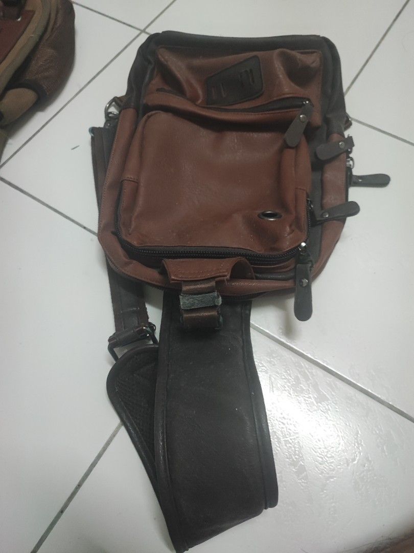 Beg silang, Men's Fashion, Bags, Sling Bags on Carousell