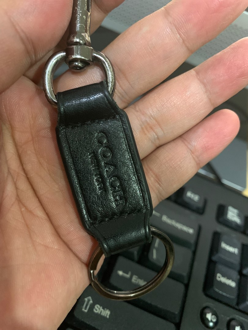 Coach key chain authentic leather, Aksesoris Mobil di Carousell