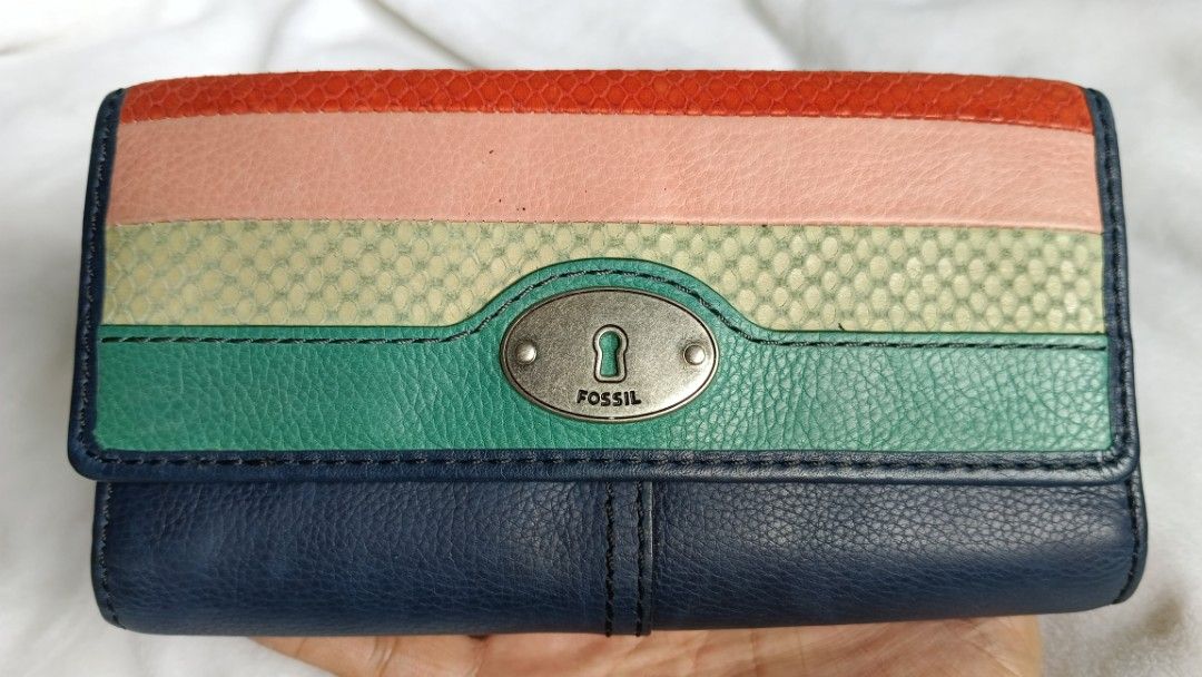Fossil trifold long wallet, Women's Fashion, Bags & Wallets, Wallets ...